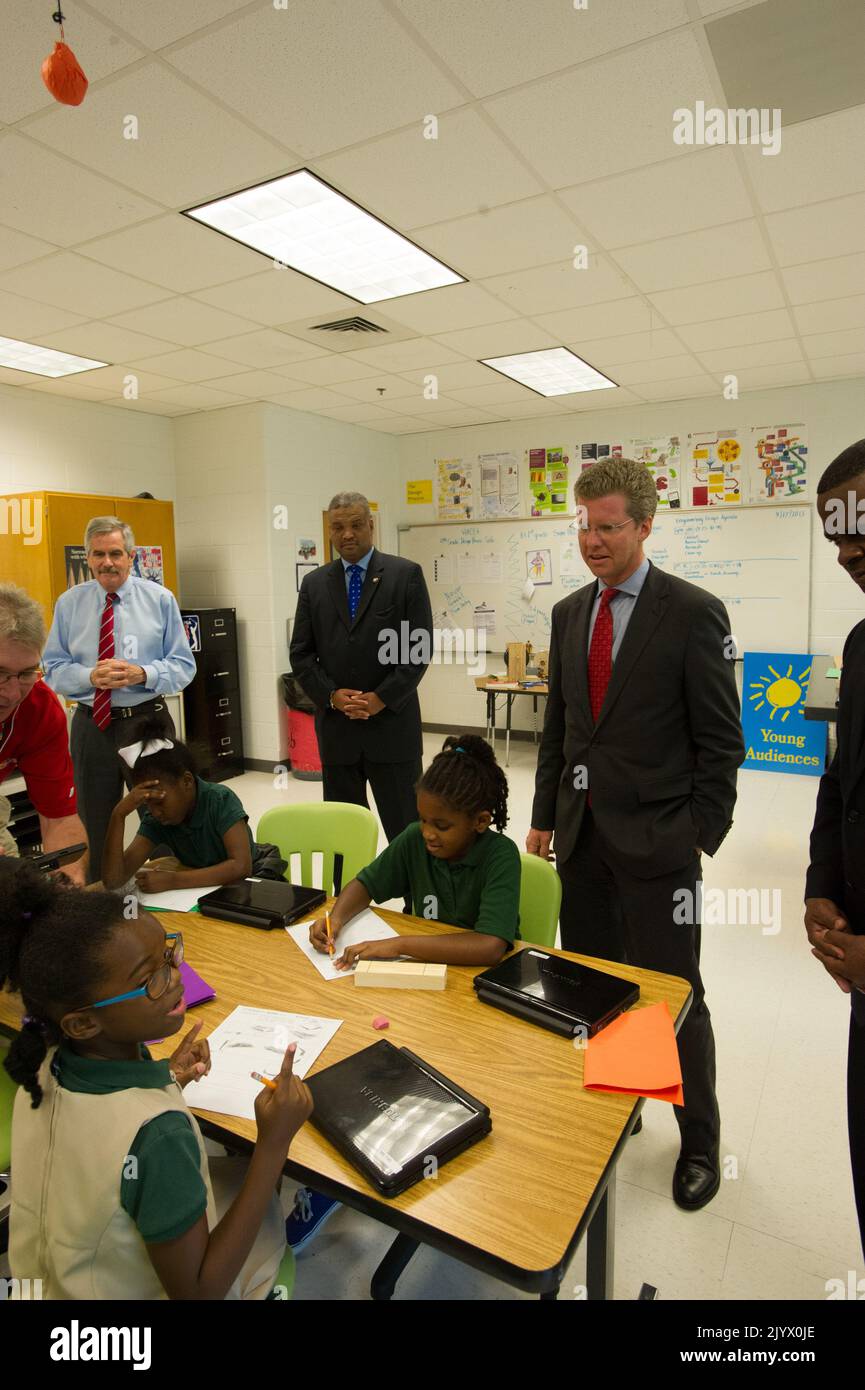 Visit of Secretary Shaun Donovan to Atlanta, Georgia for tour of the ...