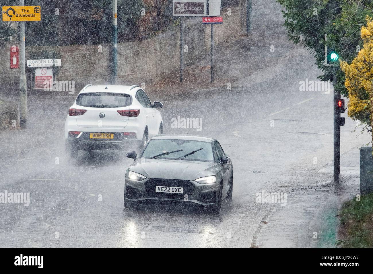 Chippenham, UK, 8th September, 2022. Drivers are pictured braving very ...