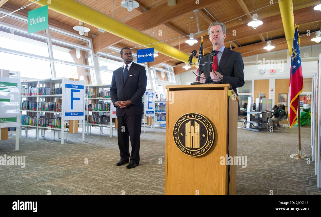 Lillian drew hi-res stock photography and images - Alamy