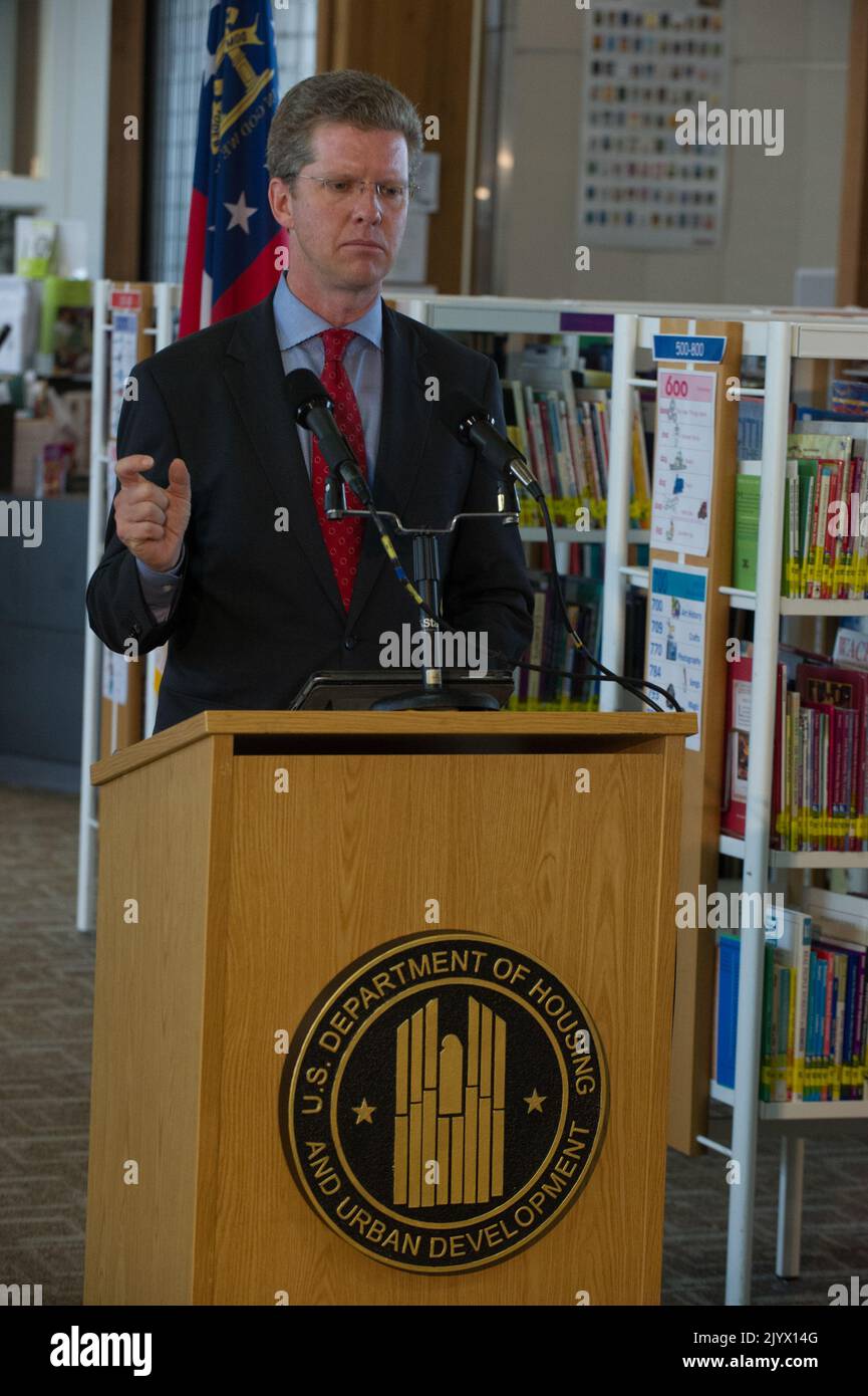 Visit of Secretary Shaun Donovan to Atlanta, Georgia for tour of the ...