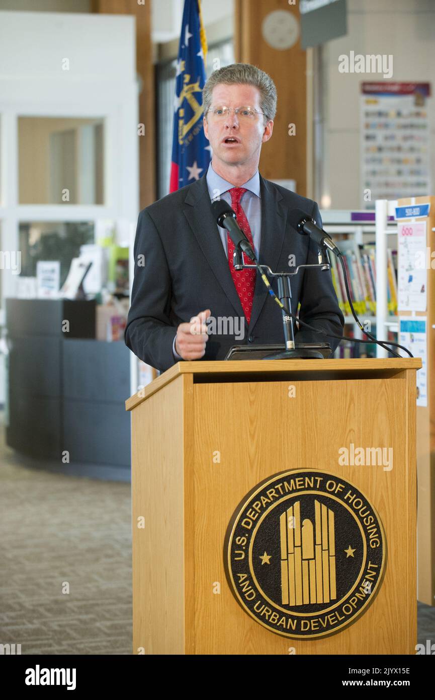 Visit of Secretary Shaun Donovan to Atlanta, Georgia for tour of the ...