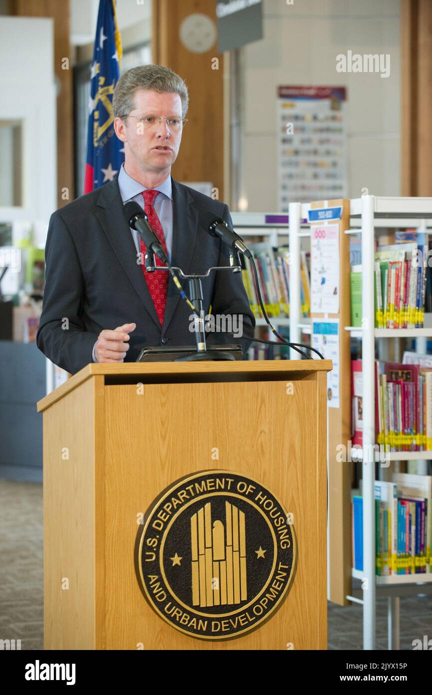 Visit of Secretary Shaun Donovan to Atlanta, Georgia for tour of the ...