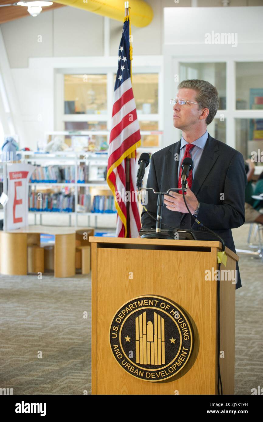 Visit of Secretary Shaun Donovan to Atlanta, Georgia for tour of the ...