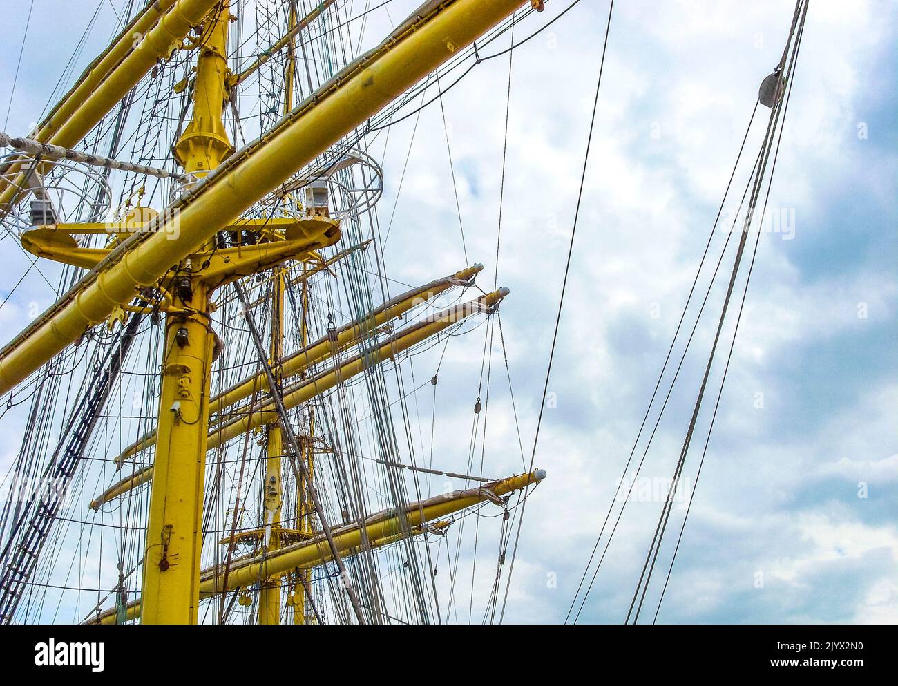 Details equipment anchor dock port harbor handlebar mast architecture ...