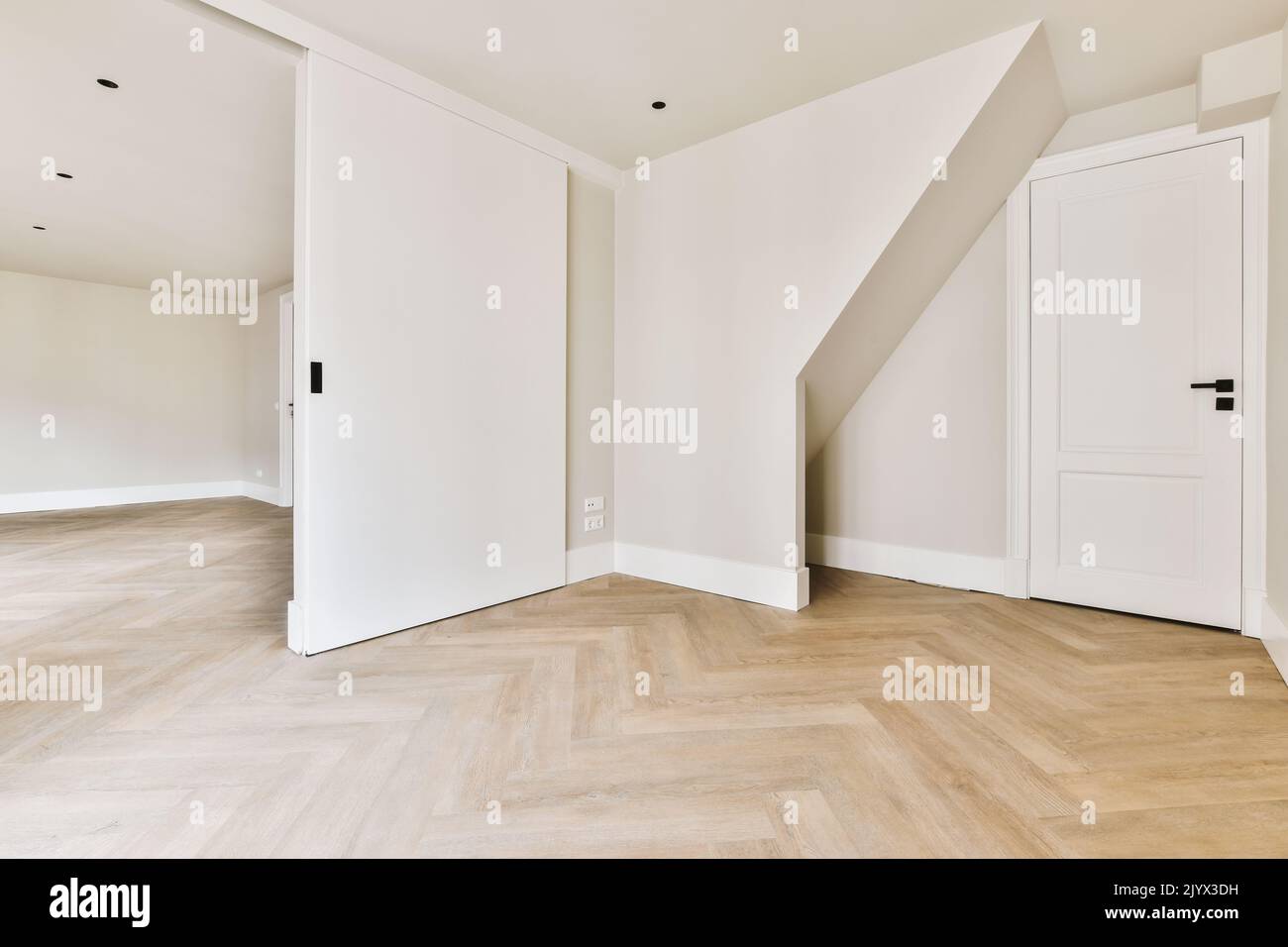 A cozy and spacious empty room in a luxury house Stock Photo - Alamy