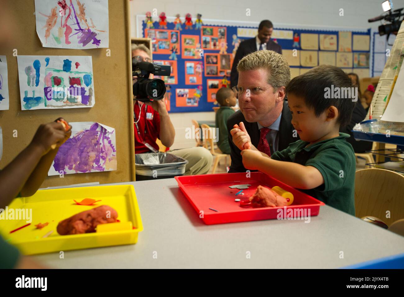 Visit of Secretary Shaun Donovan to Atlanta, Georgia for tour of the ...