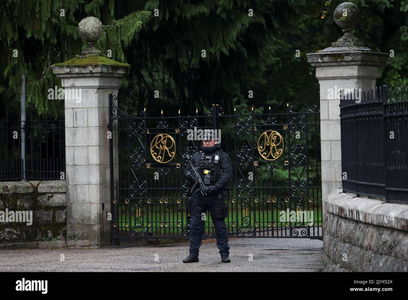 The queen guards balmoral castle hi-res stock photography and images ...