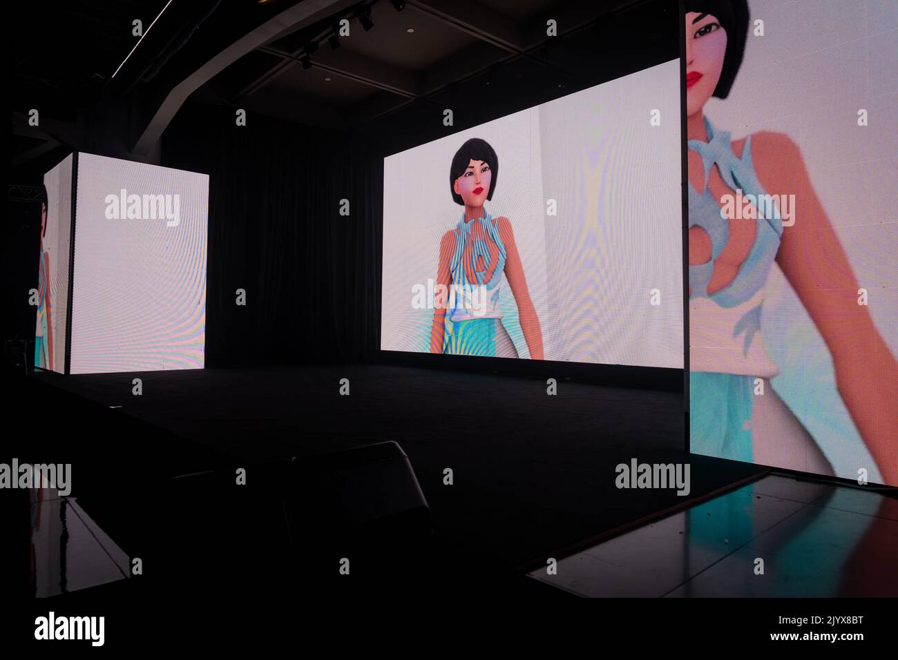 Metaverse fashion show hi-res stock photography and images - Alamy