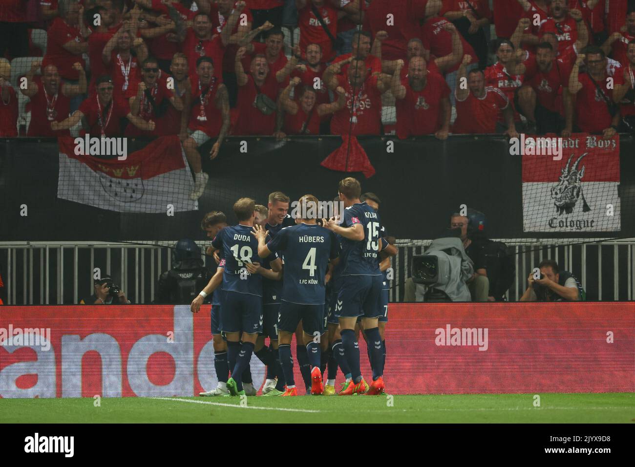 Ogc nice goal celebration hi-res stock photography and images - Alamy