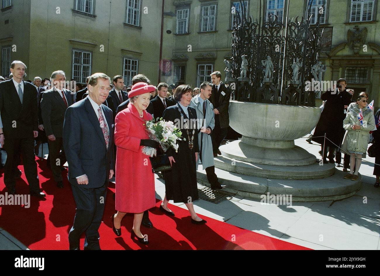 ***FILE PHOTO*** Queen Elizabeth II, 2nd from left, and Czech President ...