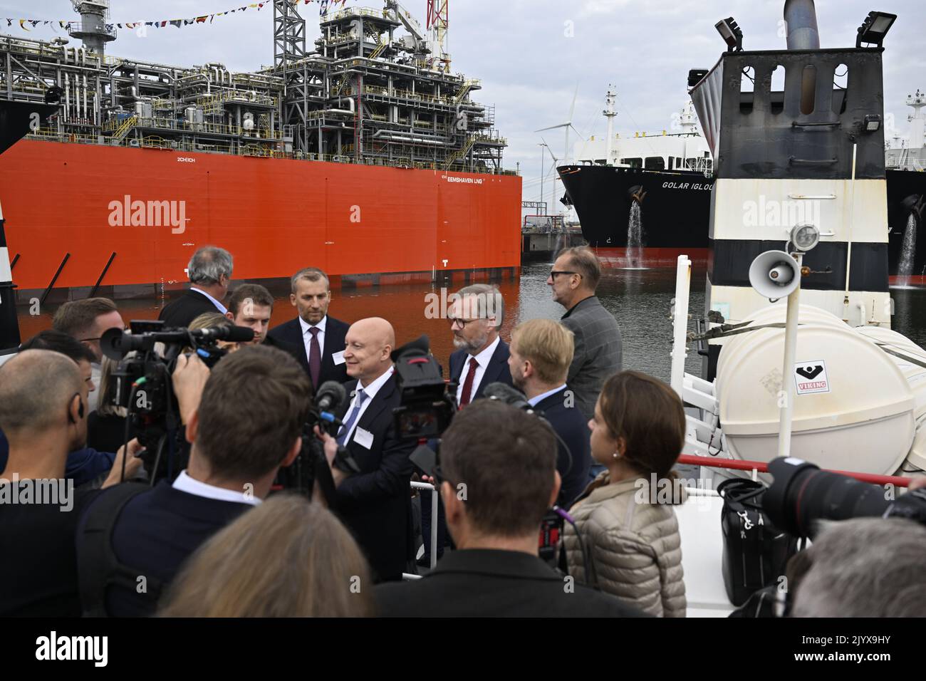 Eemshaven, Netherlands. 08th Sep, 2022. CEO of CEZ Daniel Benes, center ...