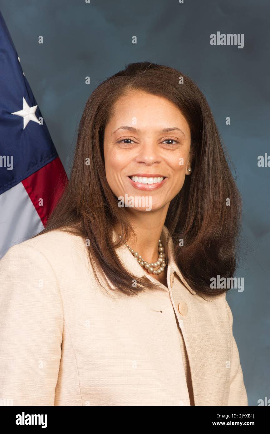 Official portrait of Towanda Brooks, Deputy Chief Human Capital Officer ...
