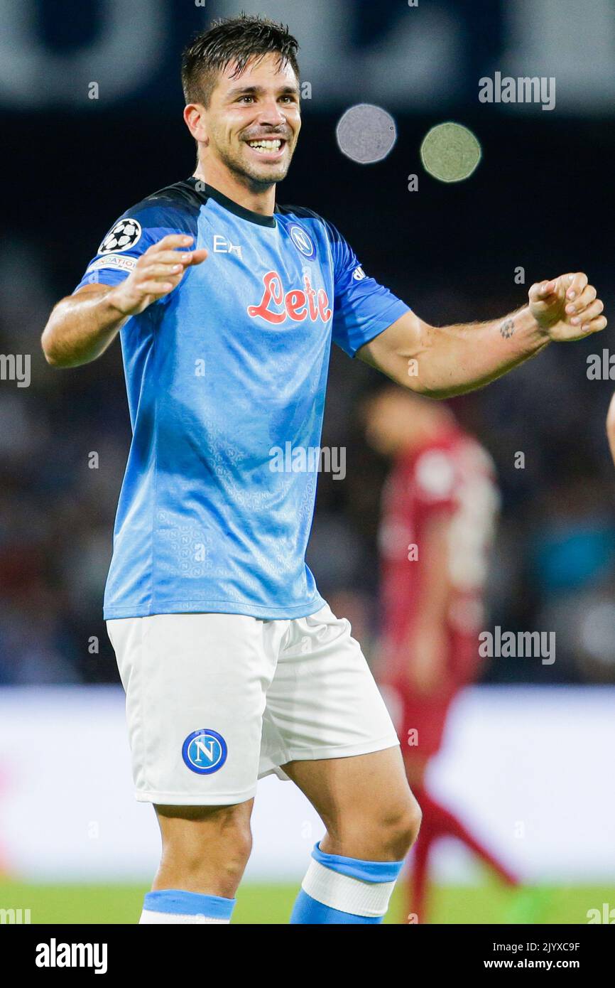 SSC Napoli's Argentine forward Giovanni Simeone celebrates after ...