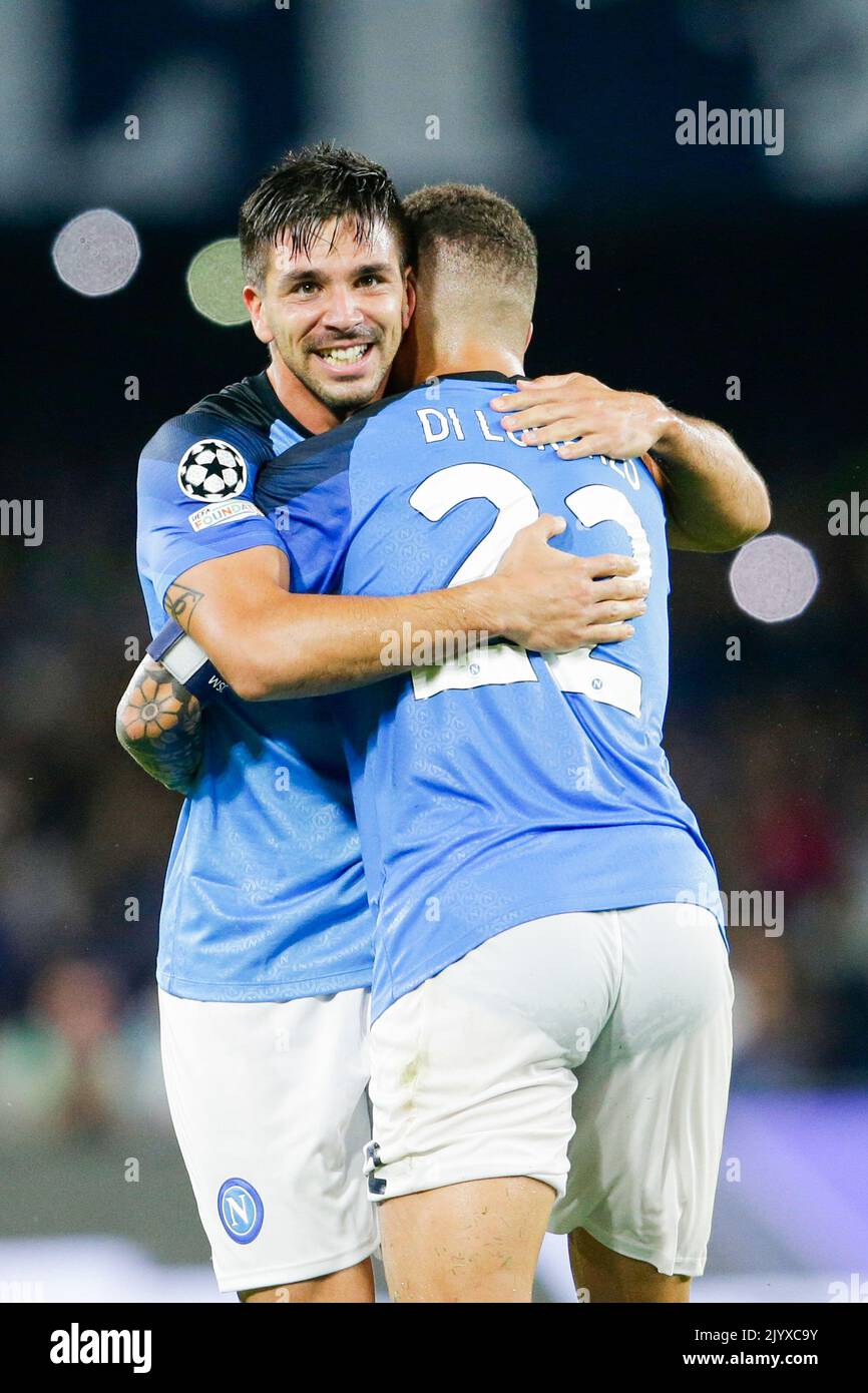 SSC Napoli's Argentine forward Giovanni Simeone celebrates after ...