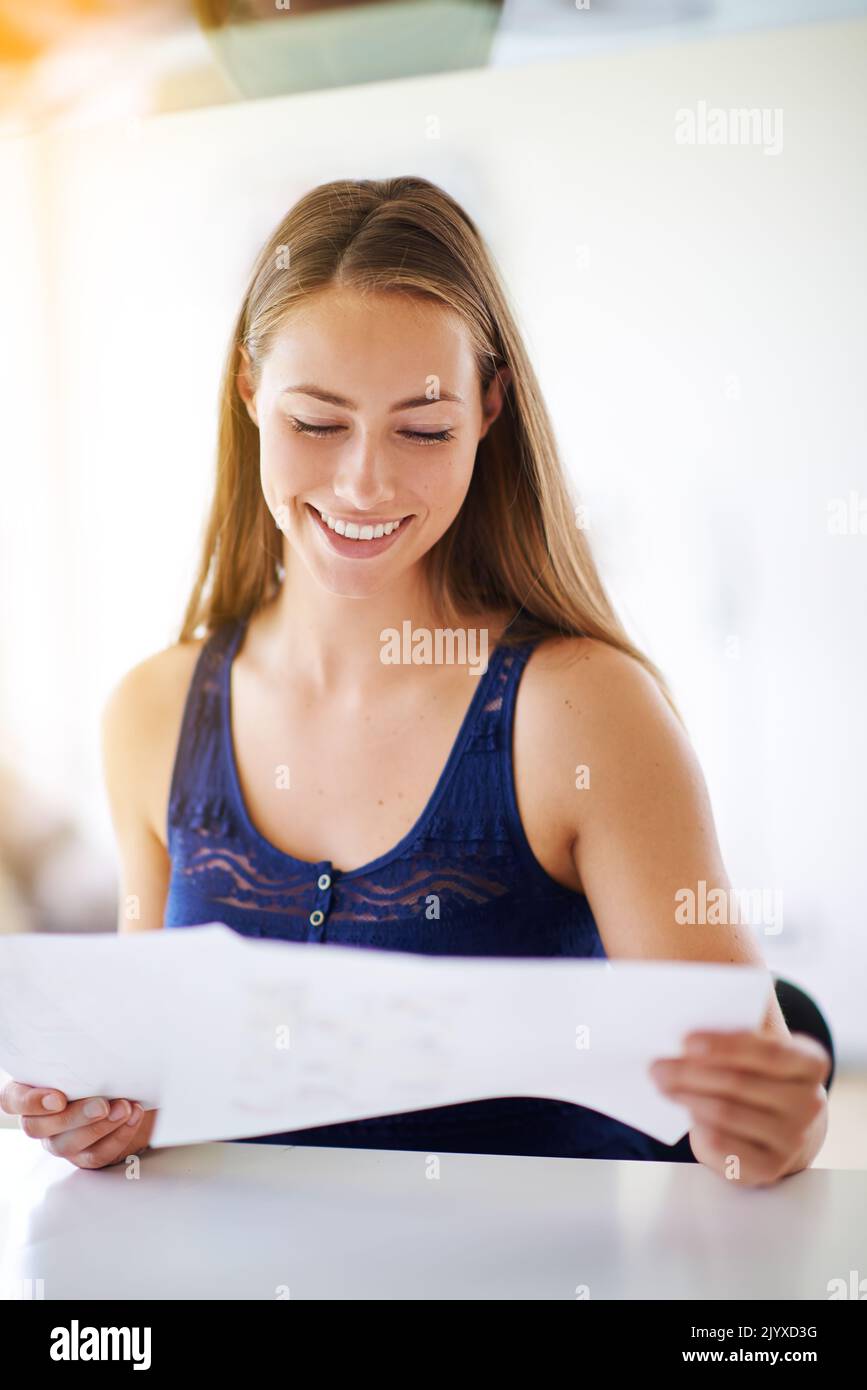 Reading the start hi-res stock photography and images - Alamy