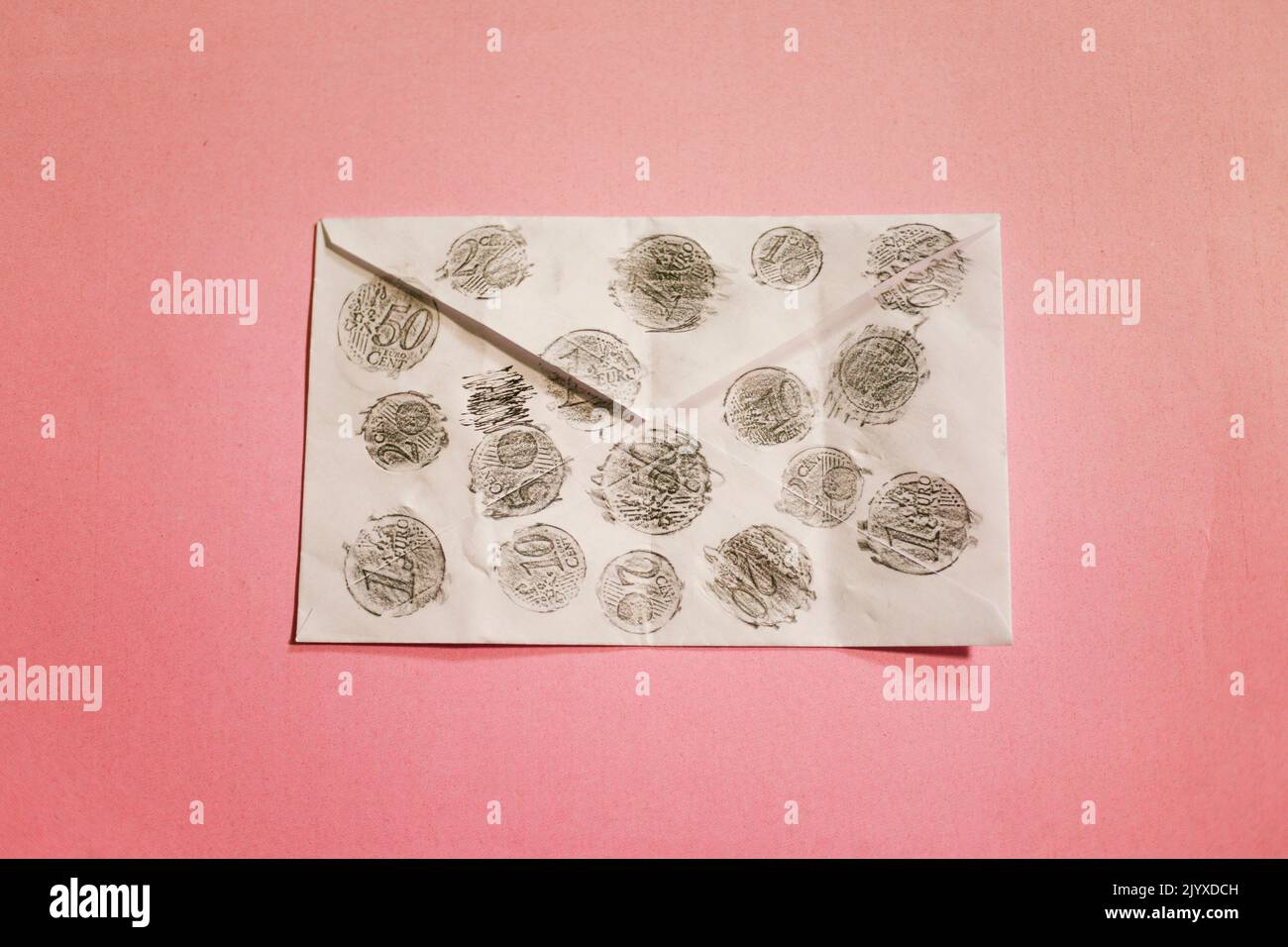 Retrace Euro coin with pencil Stock Photo - Alamy