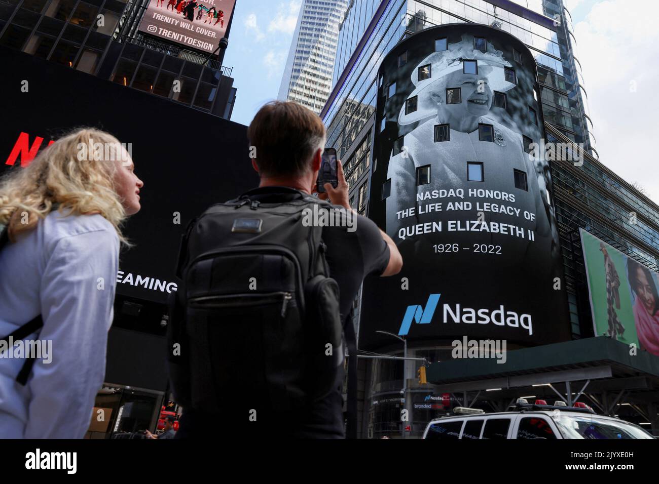 Tribute to queen elizabeth hi-res stock photography and images - Alamy