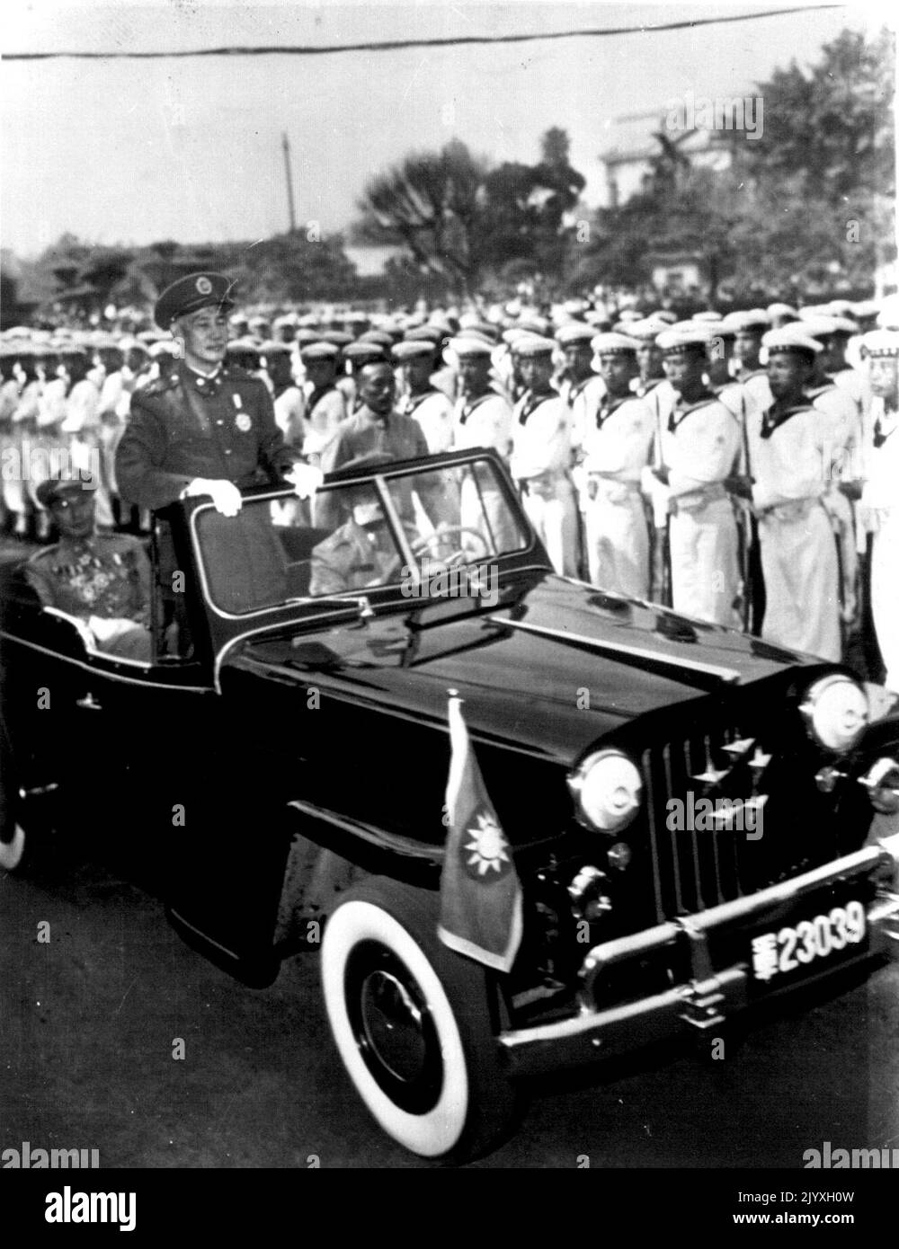 Group five people stands Black and White Stock Photos & Images - Alamy