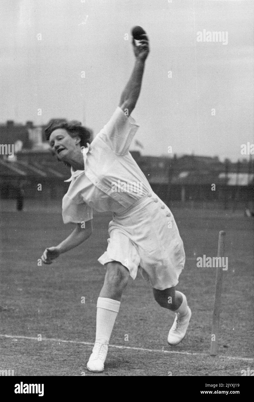 Australian Women Cricketers At Lords -- Miss Myrtle Barlis, the ...