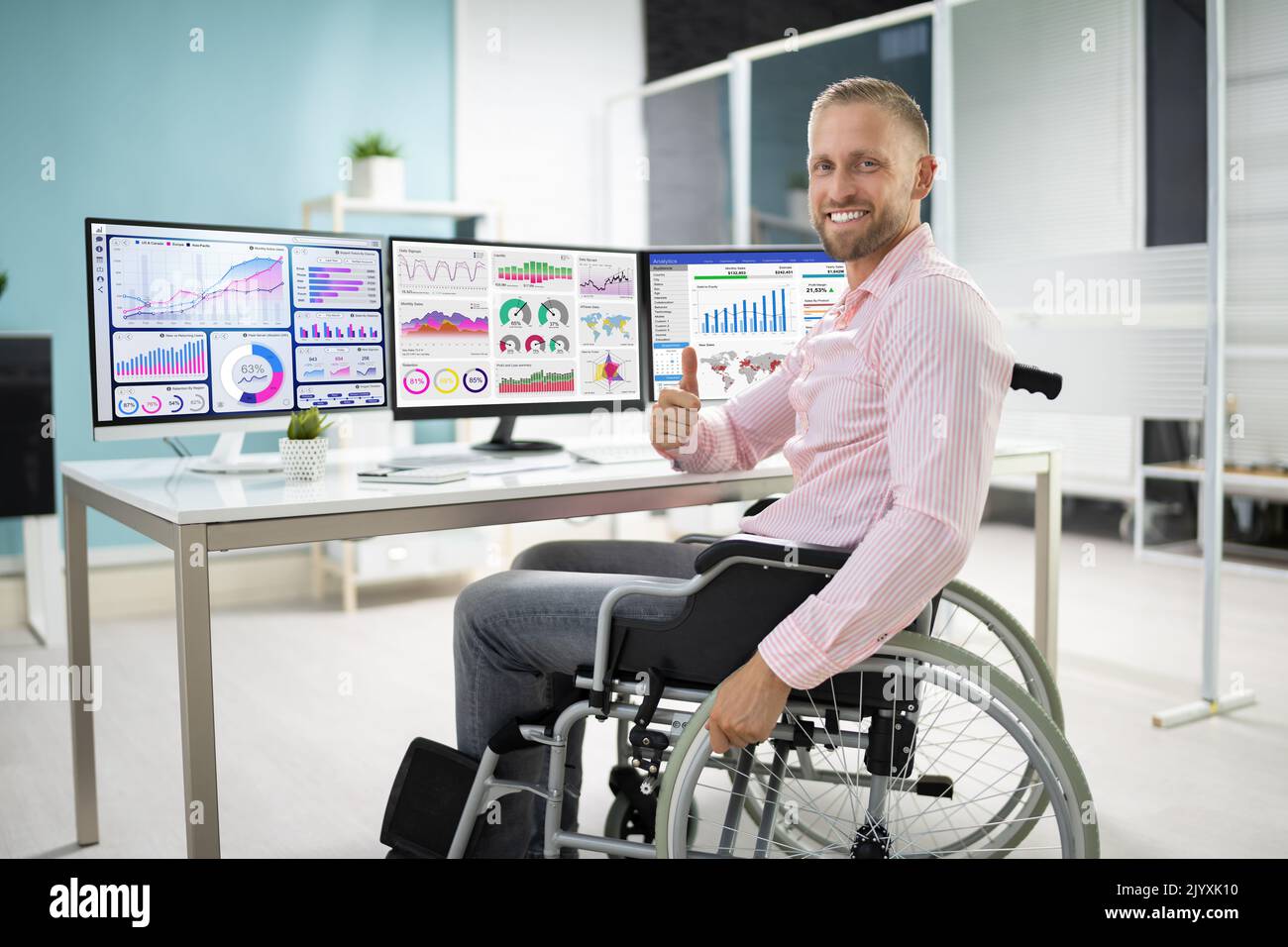 Business Data Analyst Man Using Computer Screen Stock Photo - Alamy