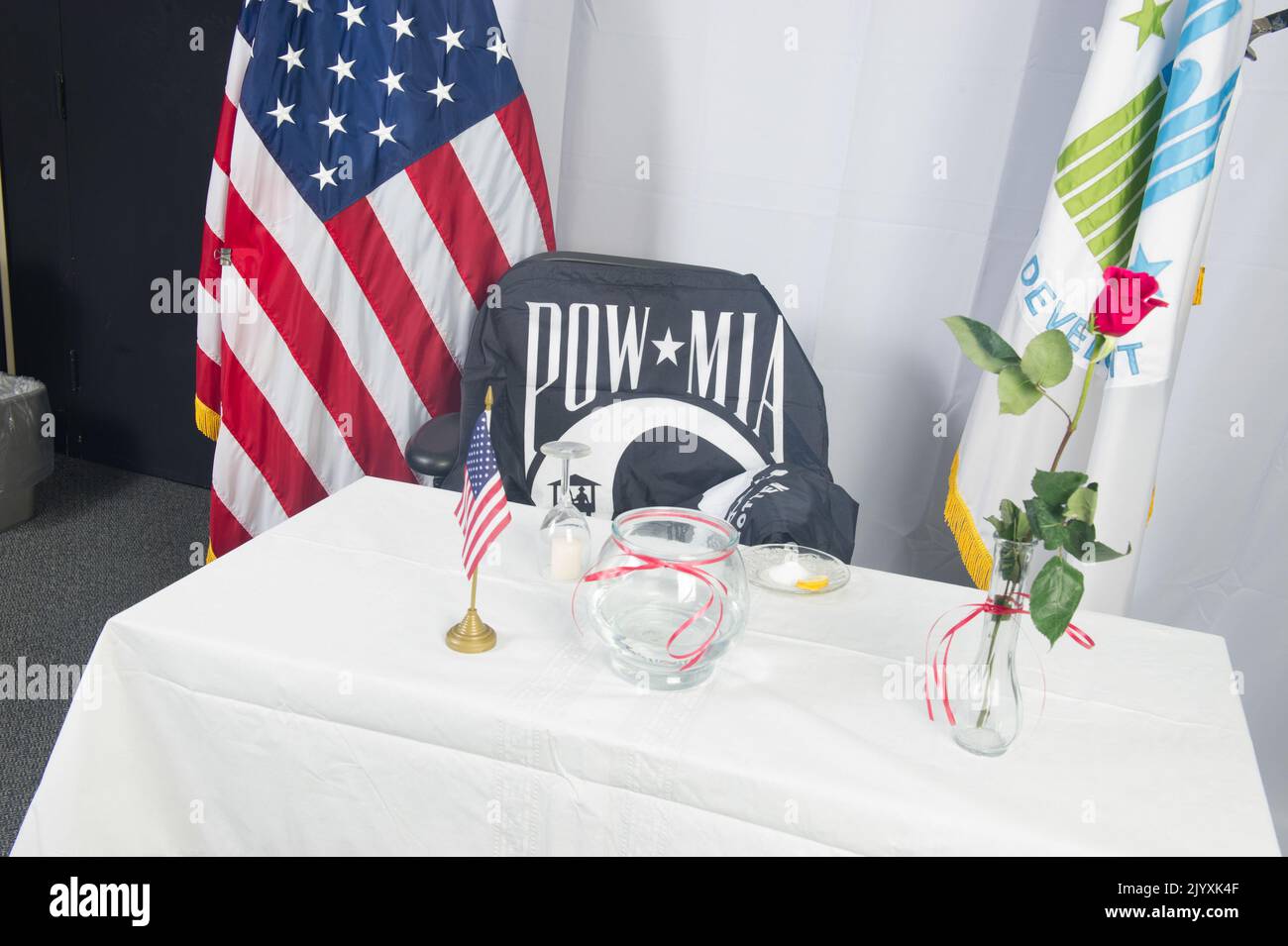 Pow mia table hi-res stock photography and images - Alamy