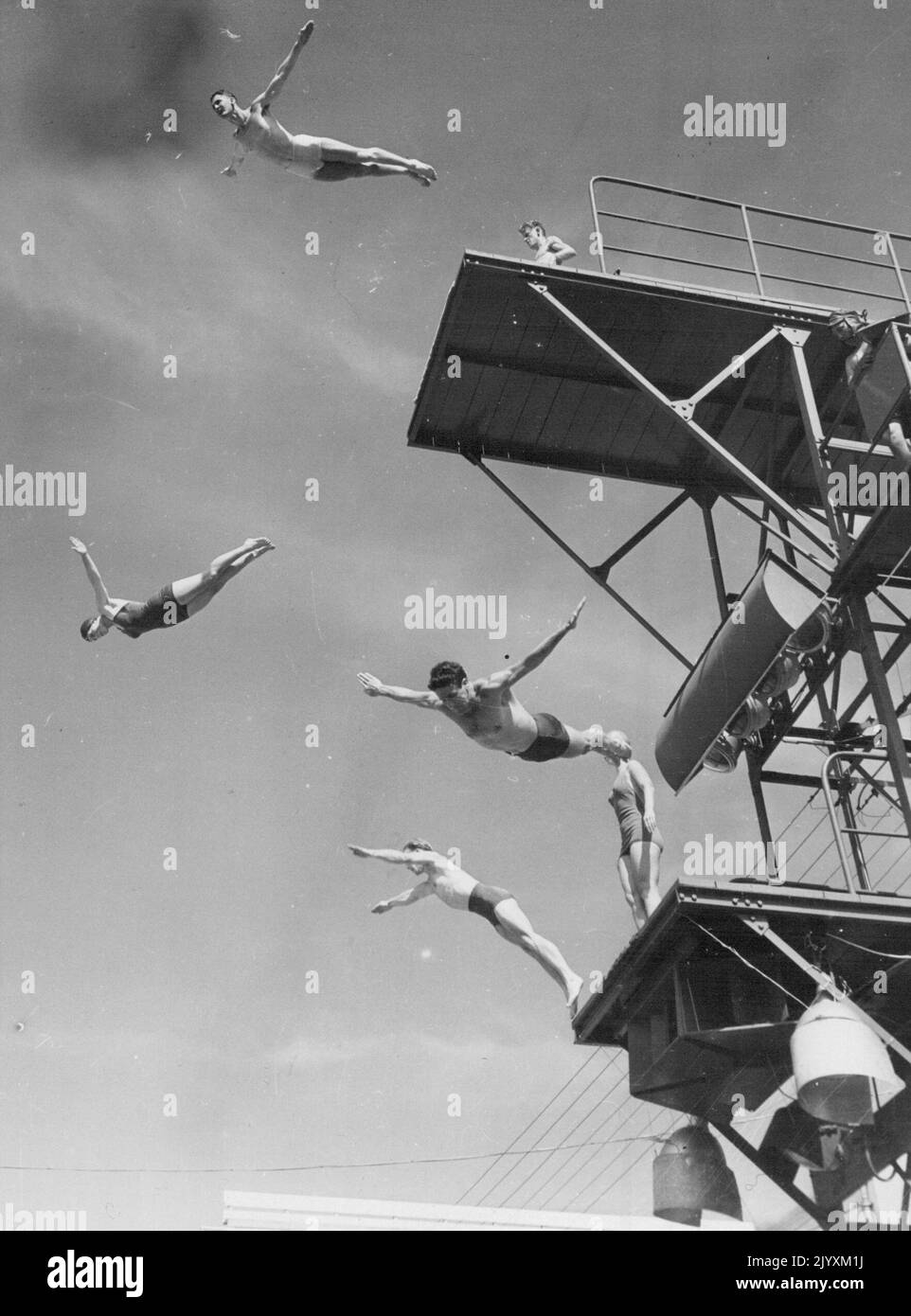 Australian divers practising at Auckland Olympic pool before the start ...