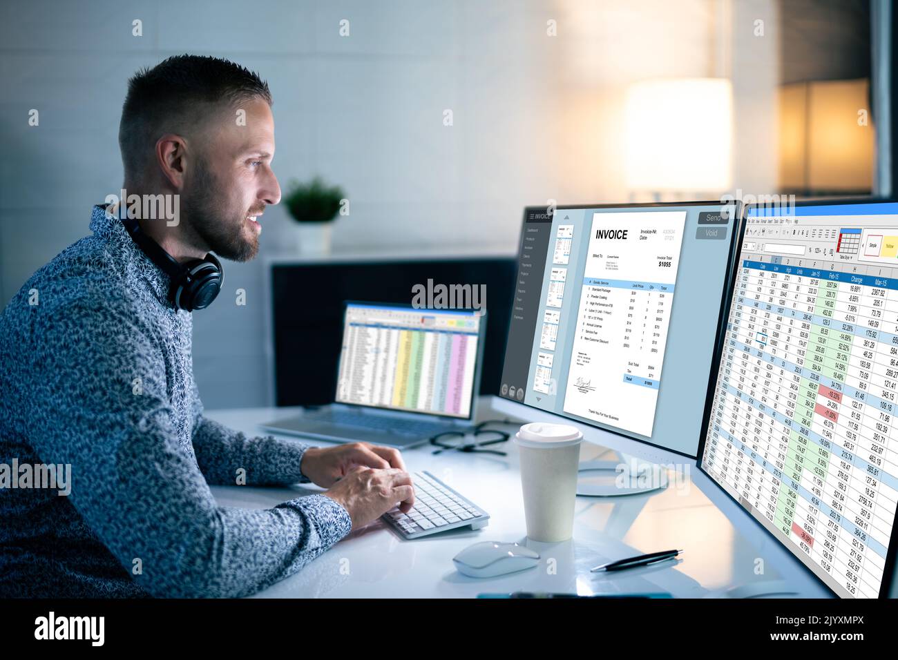 Medical finance management hi-res stock photography and images - Alamy