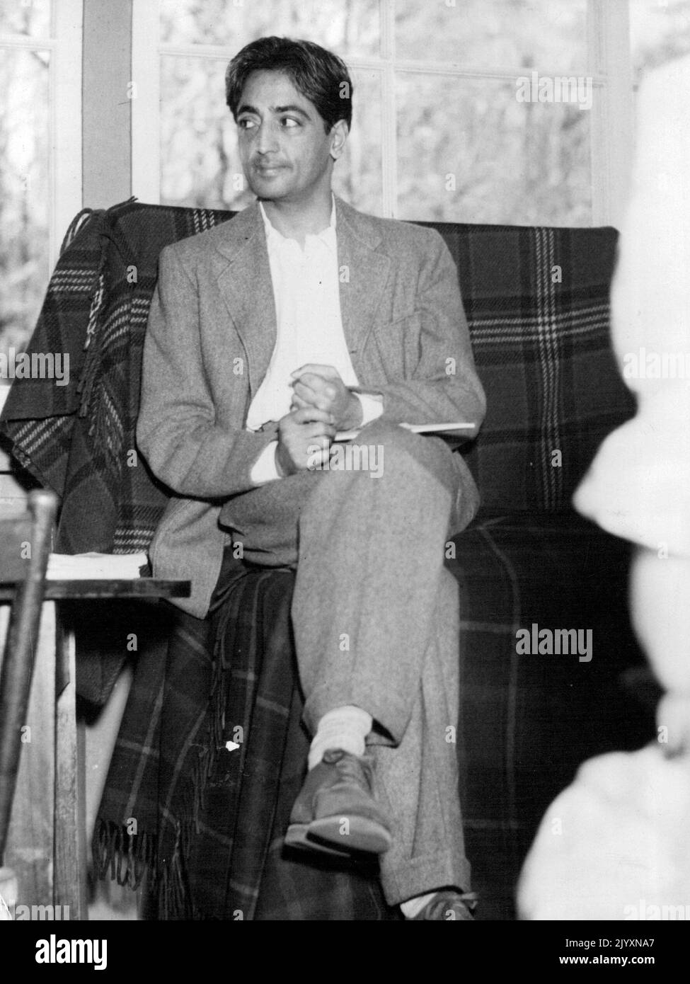 Jiddu krishnamurti Black and White Stock Photos & Images - Alamy