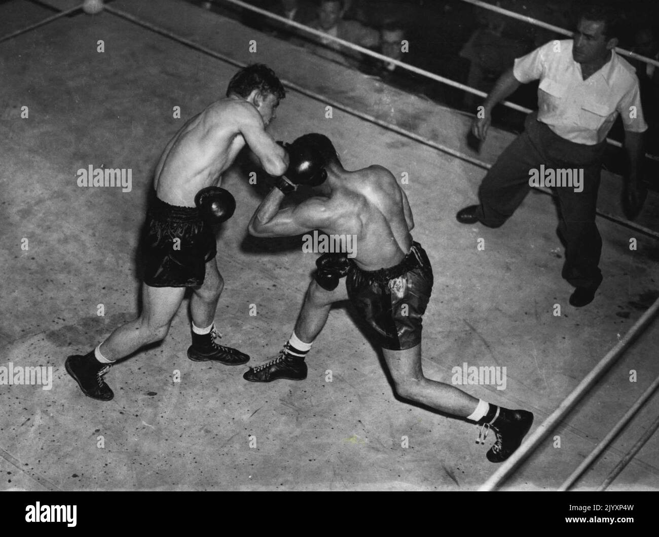 Terry Reilly - Referee Melbourne. May 01, 1953 Stock Photo - Alamy