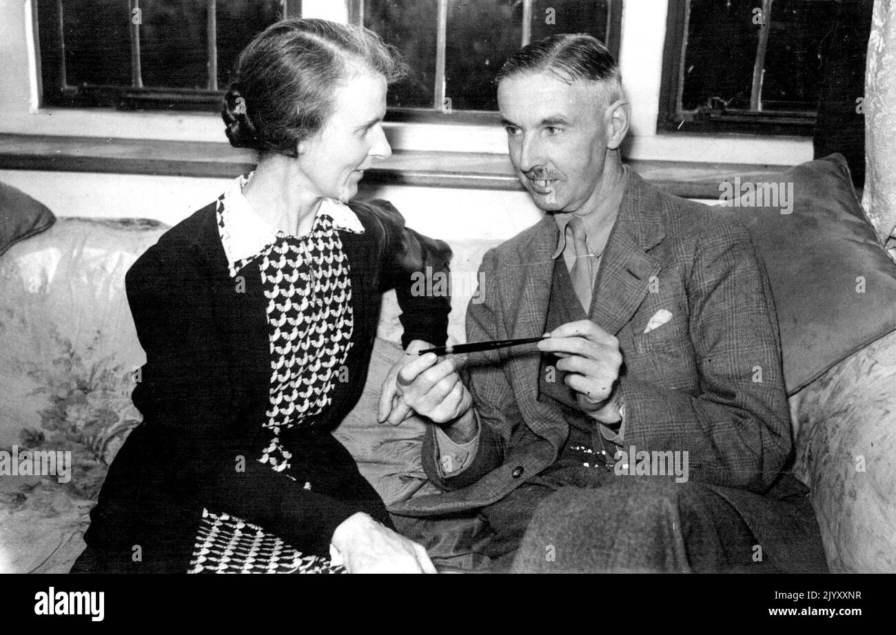 General Percival Back In England - Singapore Commander Rests at ...