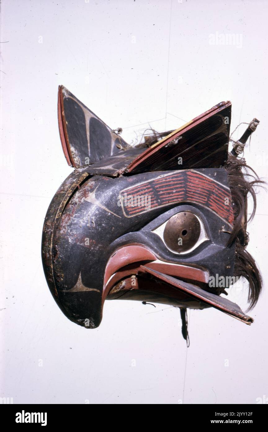 Eskimo inuit mask hi-res stock photography and images - Alamy