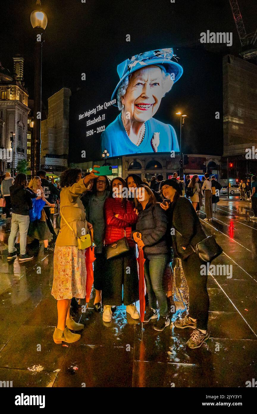 London, UK. 8th Sep, 2022. ThePiccadilly Lights are cleared of adverts ...