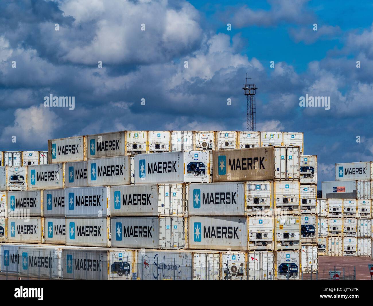 Maersk Refrigerated Shipping Containers - Refrigerated containers are ... Maersk Refrigerated Shipping Containers - Refrigerated containers are ...