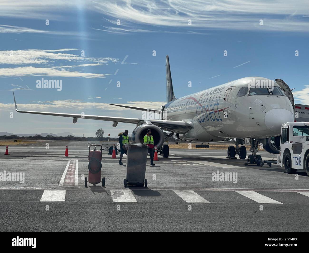 Airplane overview, aerolina aeromexico, Aeroméxico Connect at Guadalupe ...