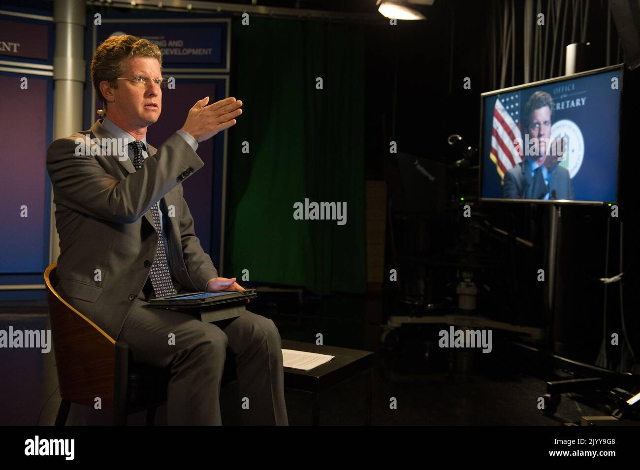 Msnbc interview hi-res stock photography and images - Alamy