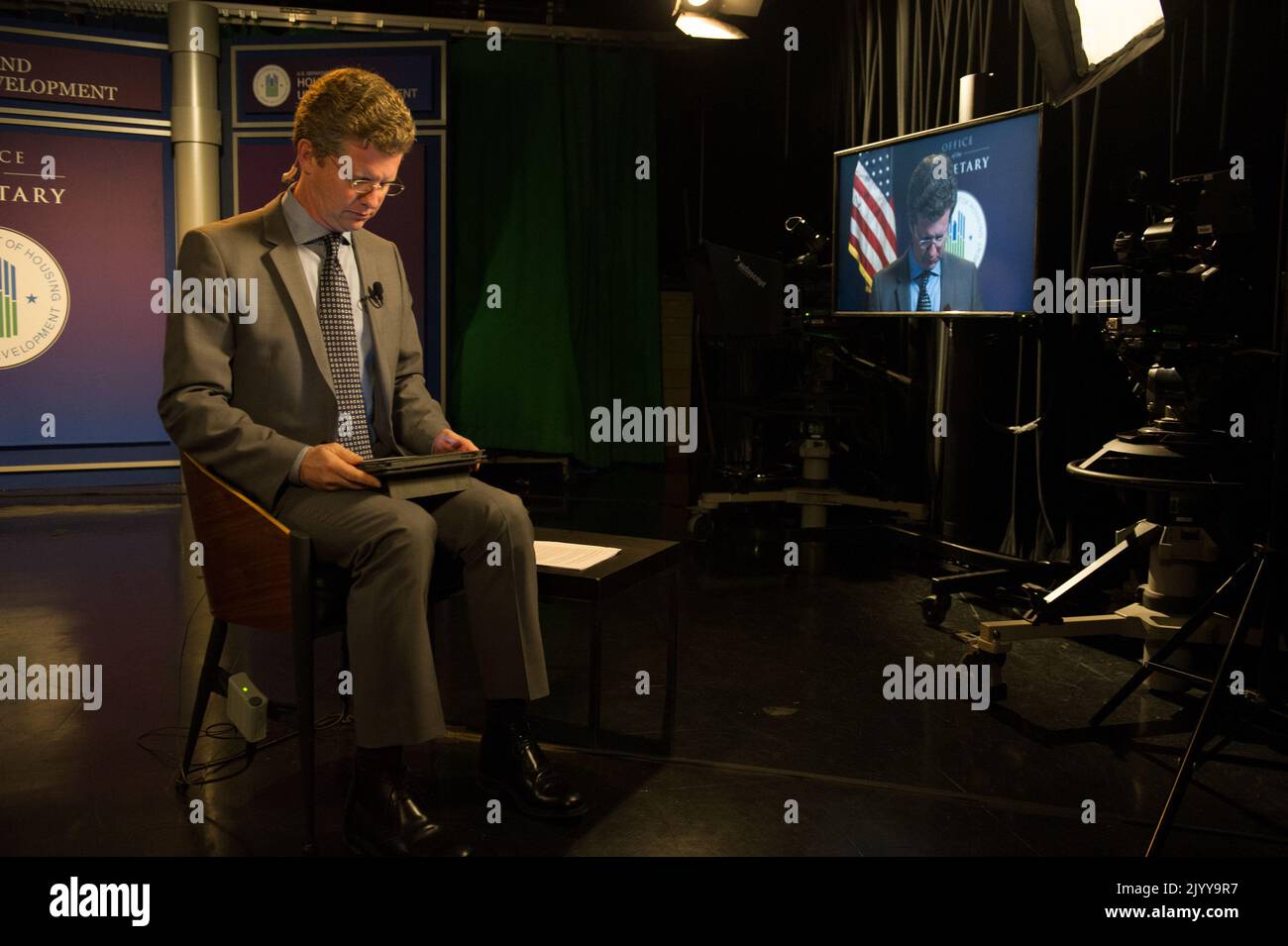 Secretary Shaun Donovan in studio for MSNBC interview Stock Photo - Alamy