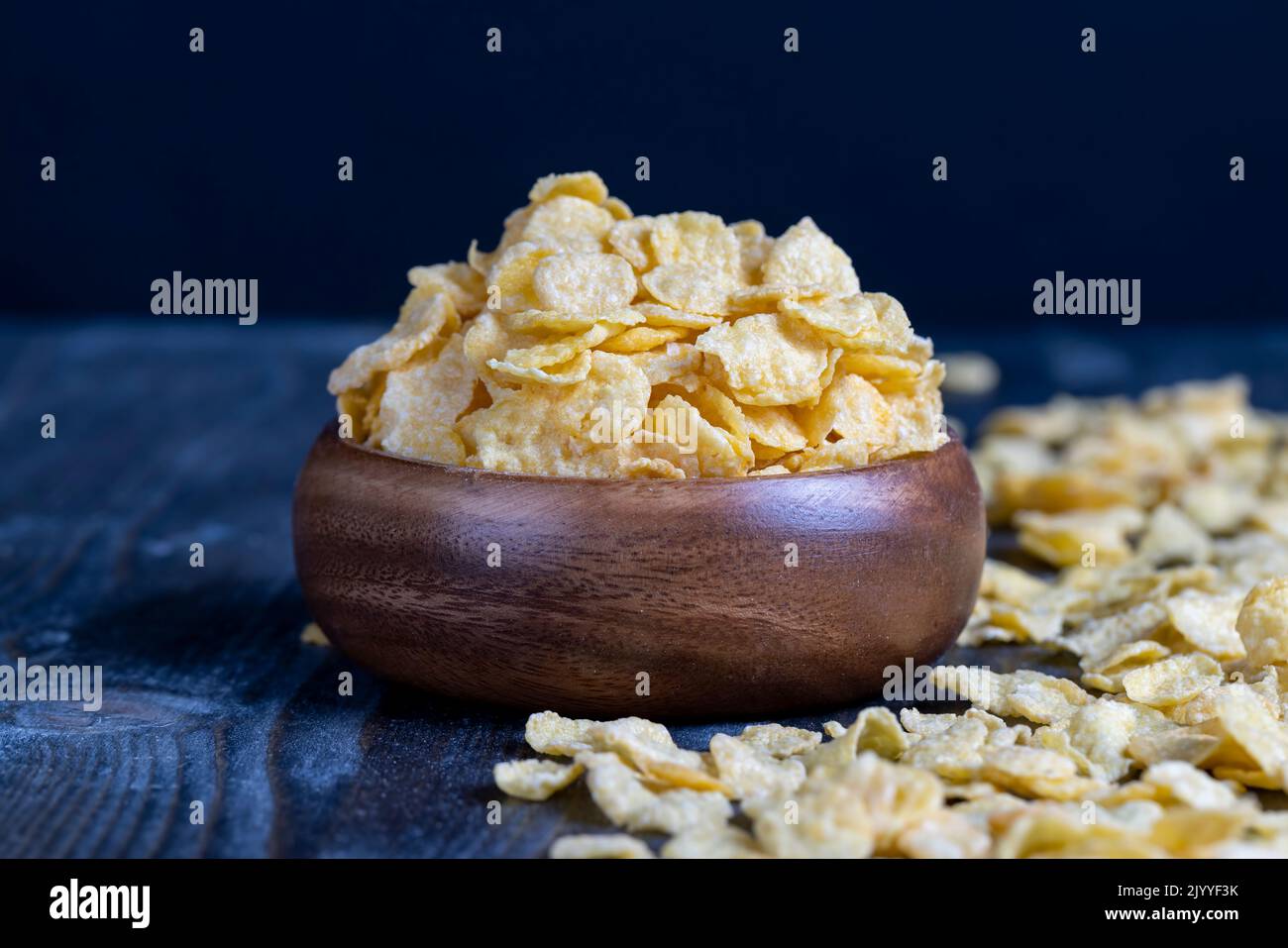 dry breakfast corn flakes of yellow color, preparation of corn dry ...