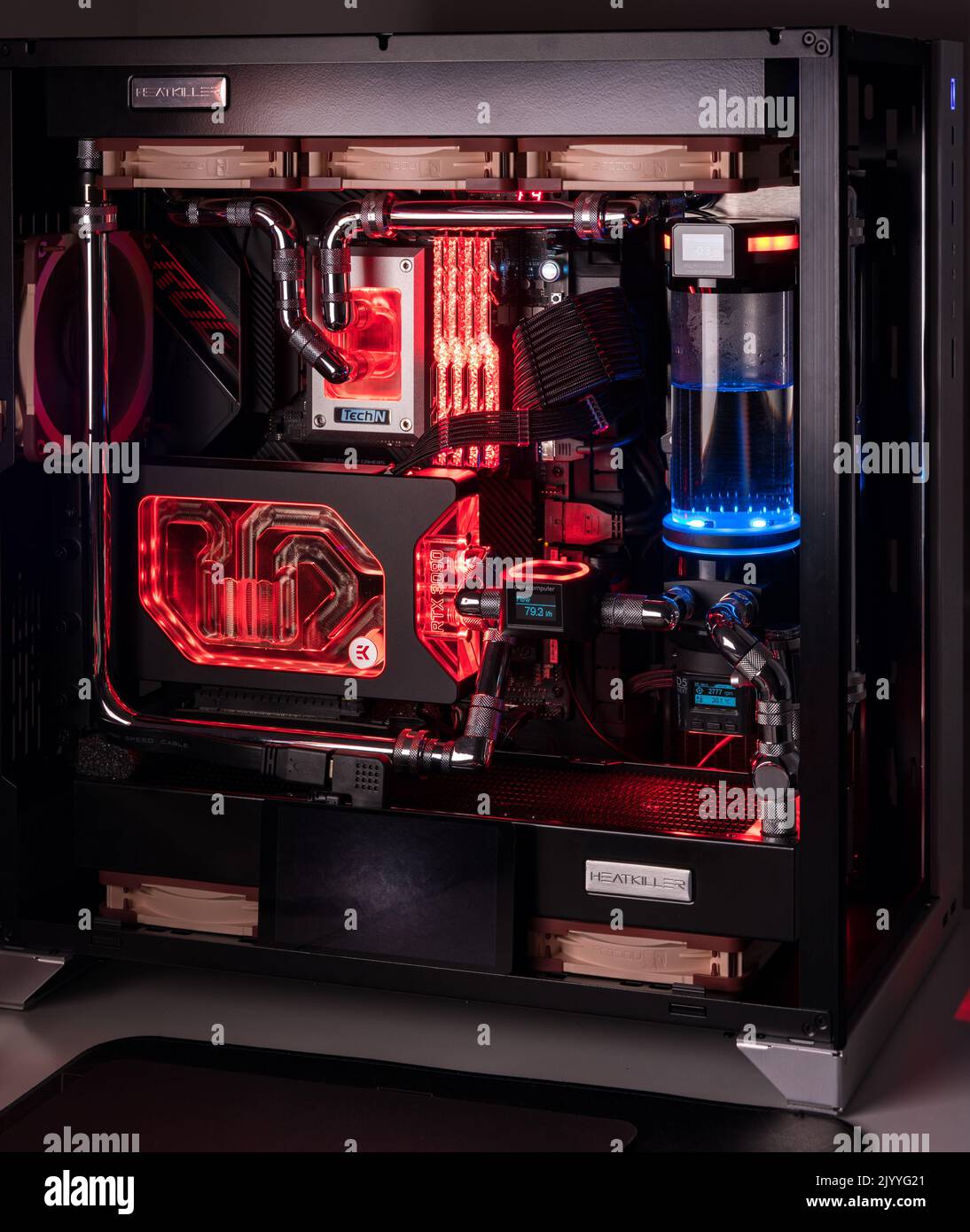 Aquacomputer hi-res stock photography and images - Alamy