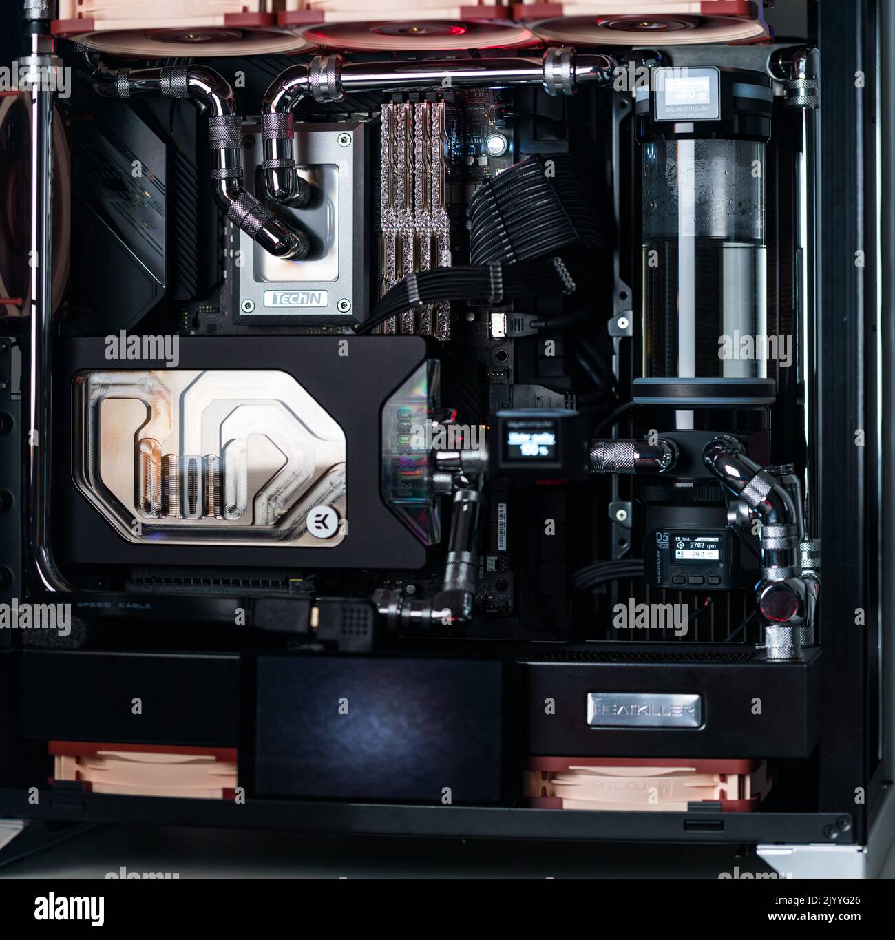 Aquacomputer hi-res stock photography and images - Alamy