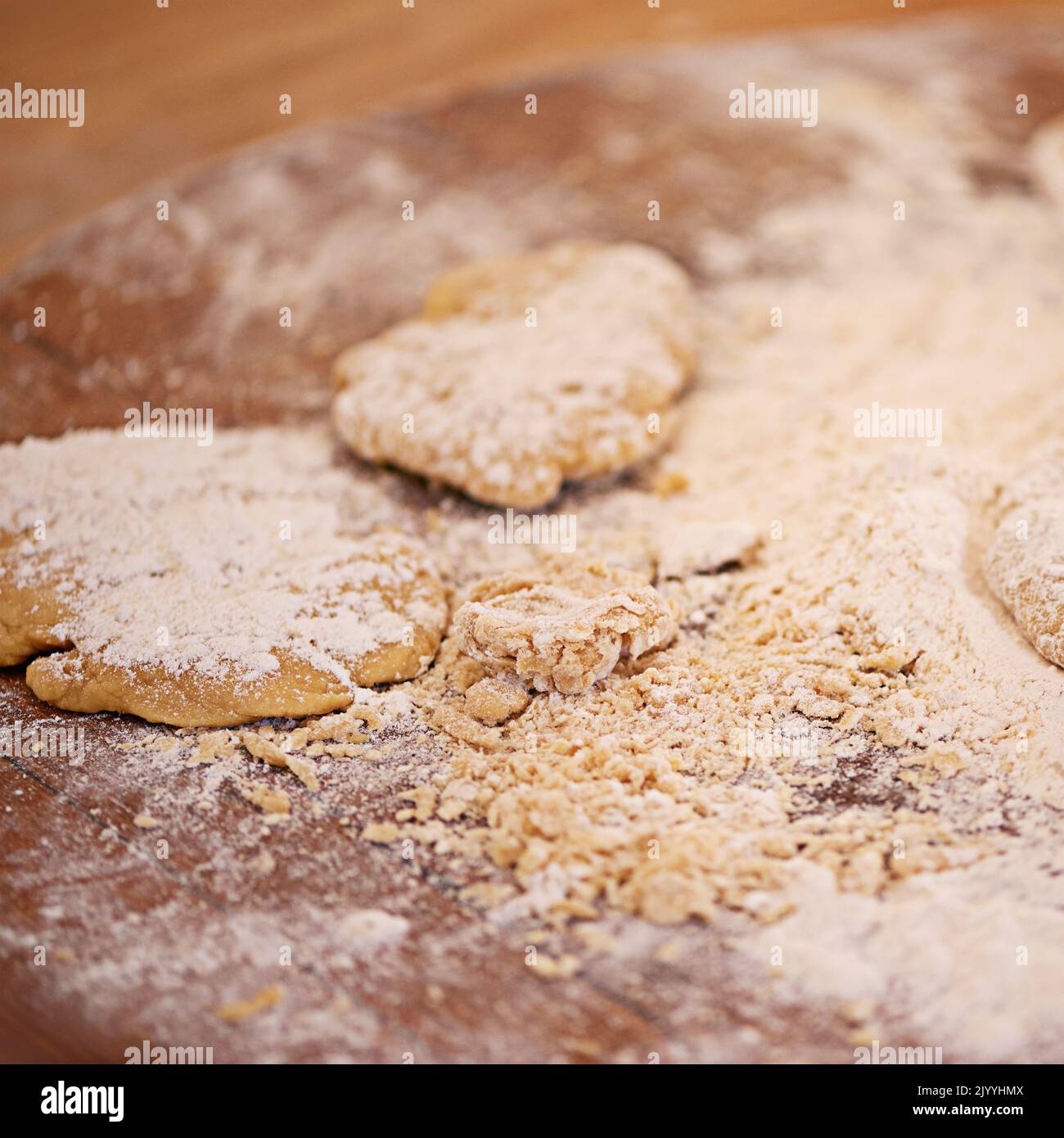 Floured counter hi-res stock photography and images - Alamy