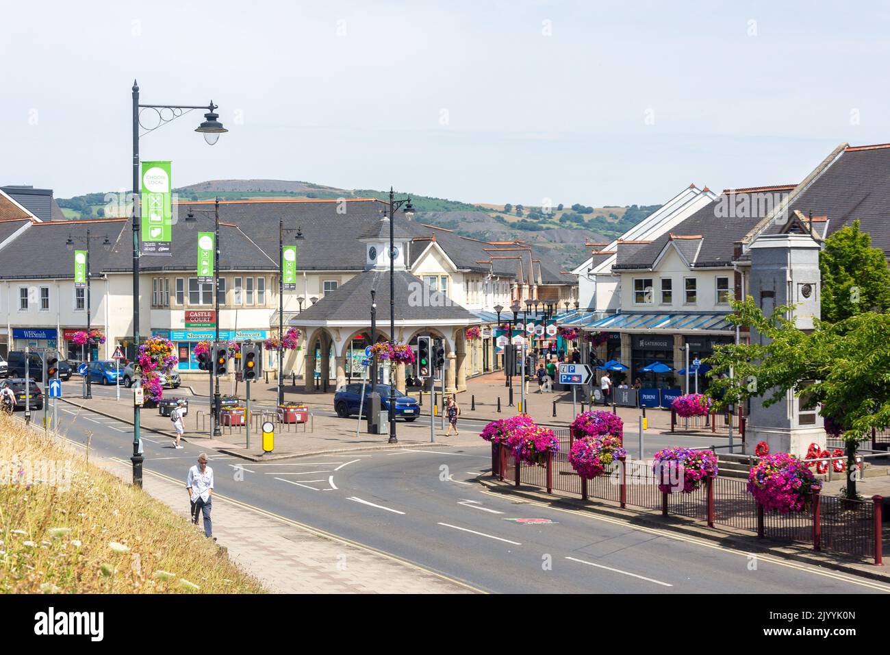 Caerffili caerphilly county borough town towns centre uk castle hi-res ...