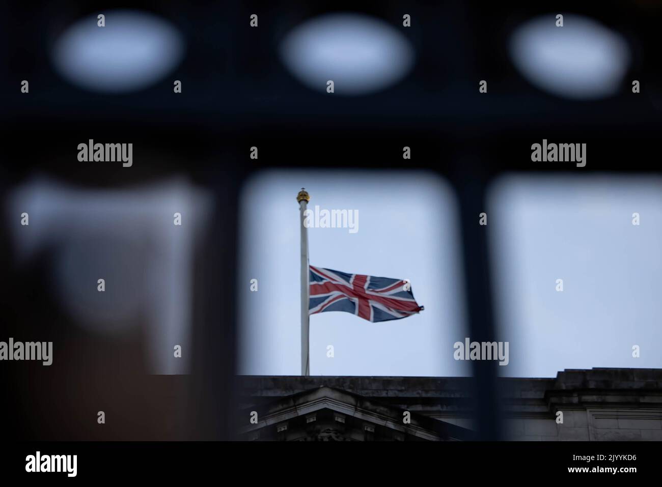 Half mast union jack hi-res stock photography and images - Alamy