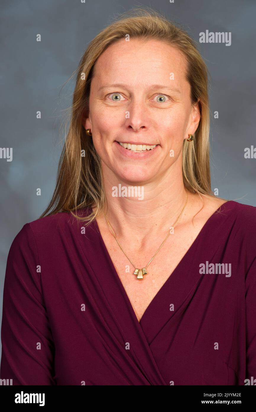 Head shot of Barbara Elliott, Senior Advisor to the Deputy Secretary ...