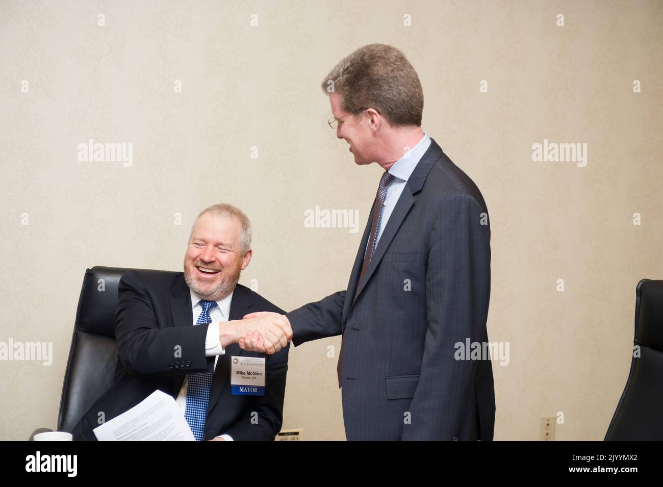 Secretary Shaun Donovan, aides with delegation from 2013 Winter Meeting ...