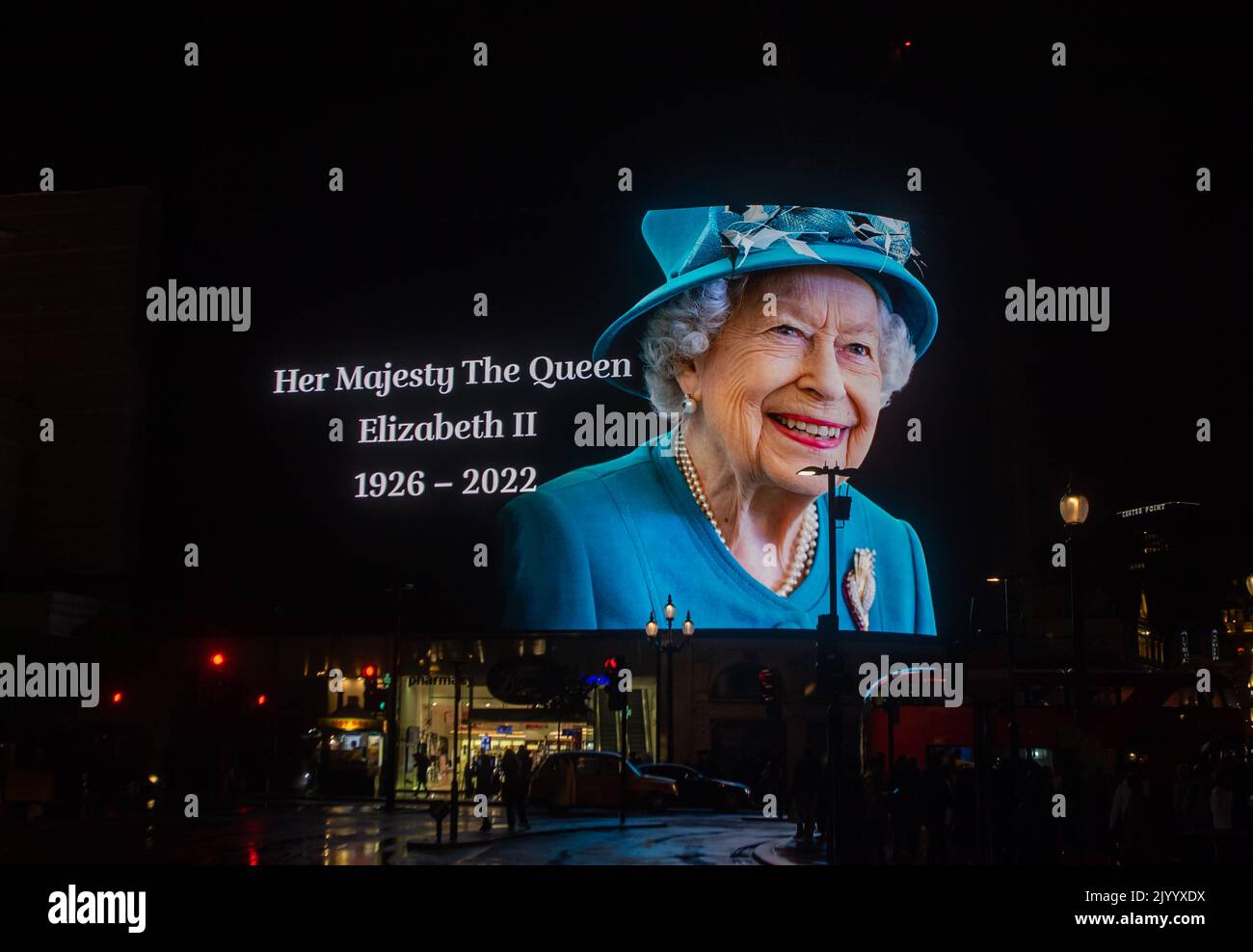 London, UK. 08th September 2022. The advertising screens in Piccadilly ...