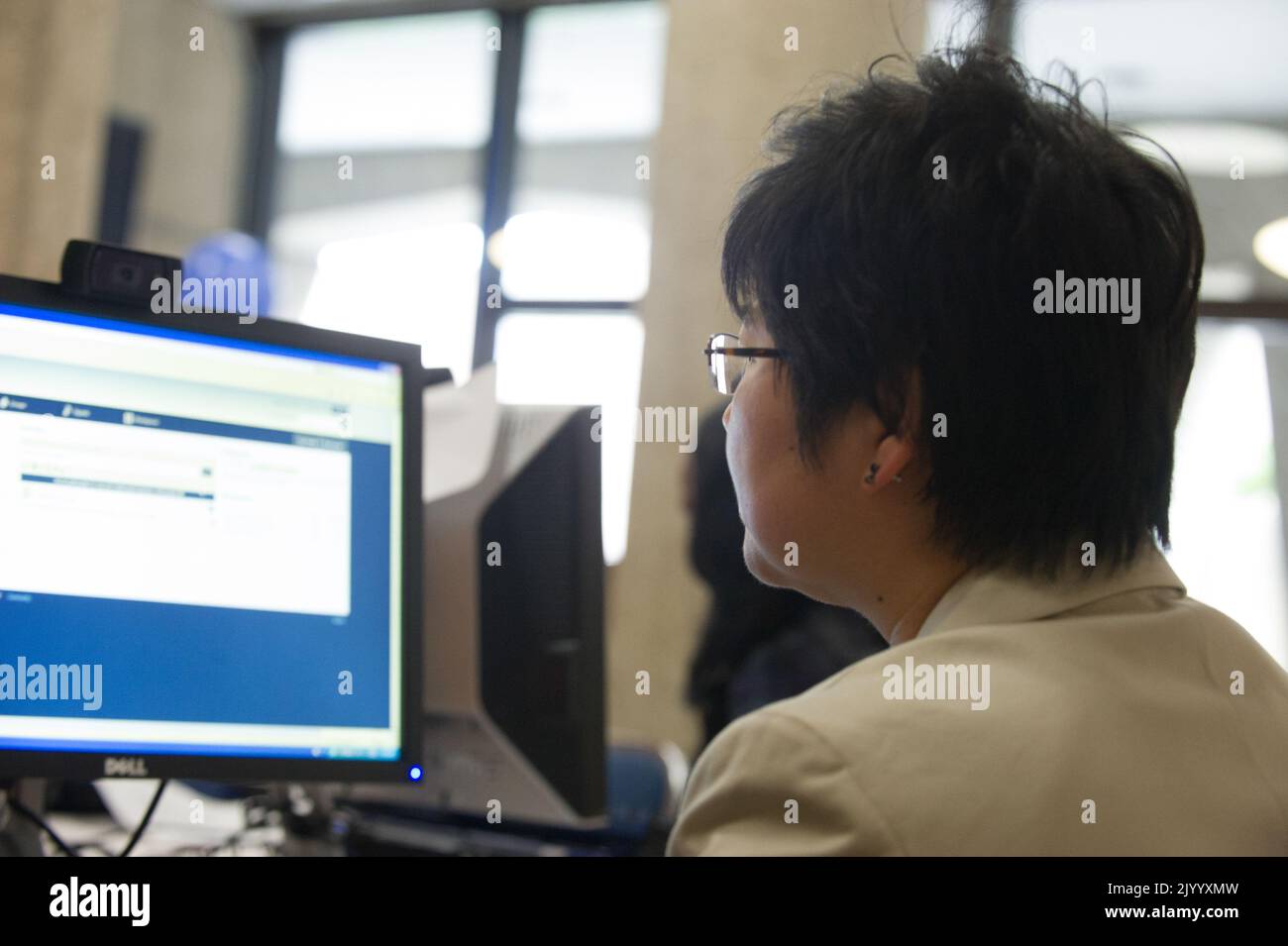 HUDConnect: HUD staff in computer center, trying out HUD's new social ...