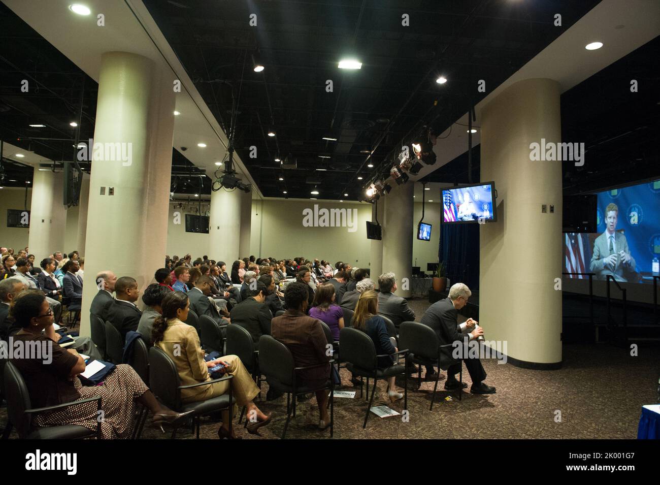 Town Hall Meeting at HUD headquarters, with Deputy Secretary Ron Sims ...