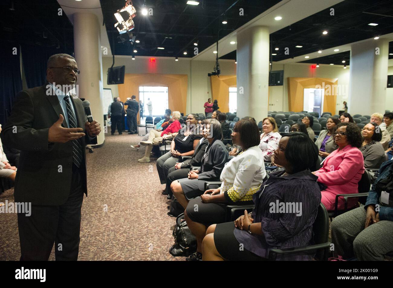 Town Hall Meeting at HUD headquarters, with Deputy Secretary Ron Sims ...