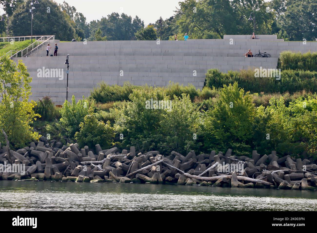 Lake erie break wall hi-res stock photography and images - Alamy