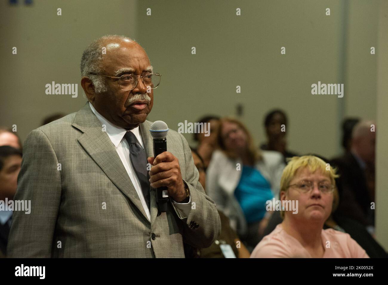 Town Hall Meeting at HUD headquarters, with Deputy Secretary Ron Sims ...